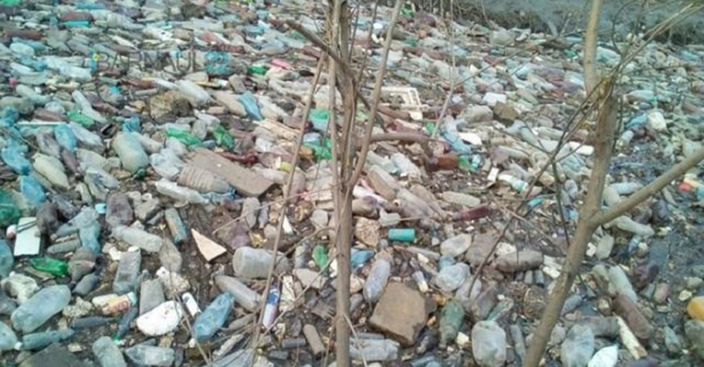 Así Luce El "Río De Plástico" En Siberia | Circulo Social